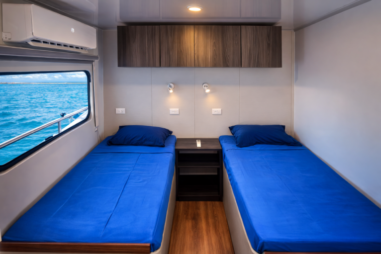 Danubio Azul Tourist Superior Class Galapagos (Diving) Yacht ...